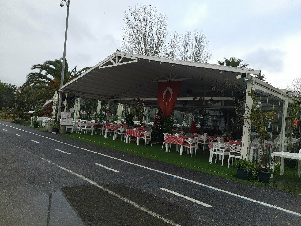 Kafe Kırmızı Koltuk, İstanbul, foto