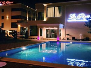 La Rocca Hotel Boutique (Dolj, Craiova), otel  Craiova'dan