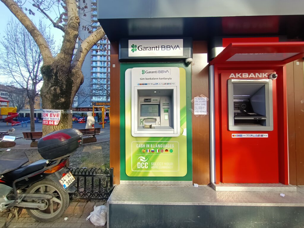 ATM'ler Garanti BBVA ATM, İstanbul, foto