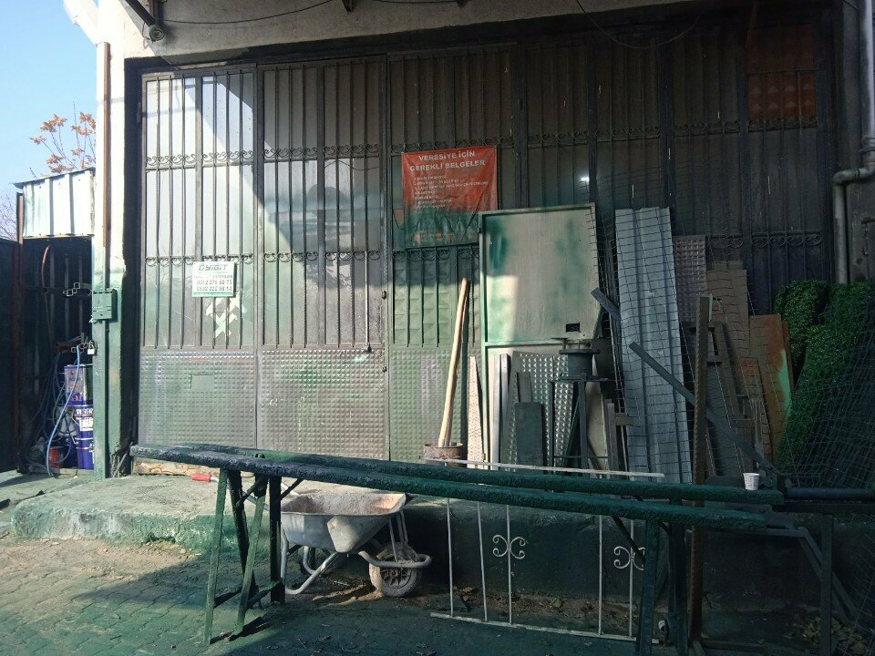 Çitler, parmaklıklar Özyiğit, Ankara, foto