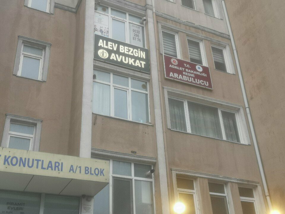 Avukatlar Alev Bezgin, İstanbul, foto