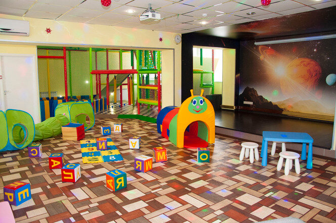 Çocuklar için kutlama organizasyonları Kubik-rubik, Moskova, foto