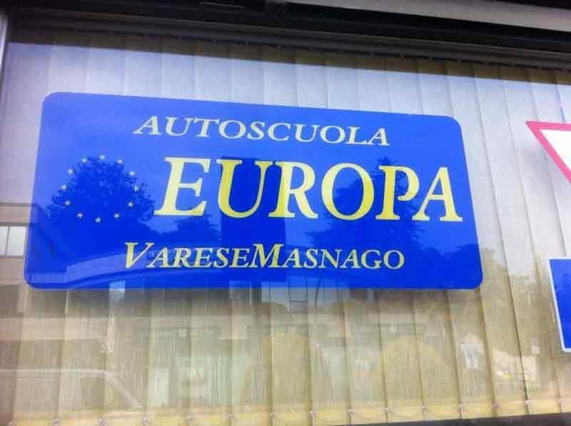 Sürücü kursları Autoscuola Europa, Lombardiya, foto