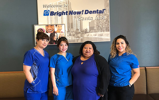 Özel ağız ve diş sağlığı klinikleri ve muayenehaneleri Bright Now! Dental & Orthodontics, Santa Ana, foto