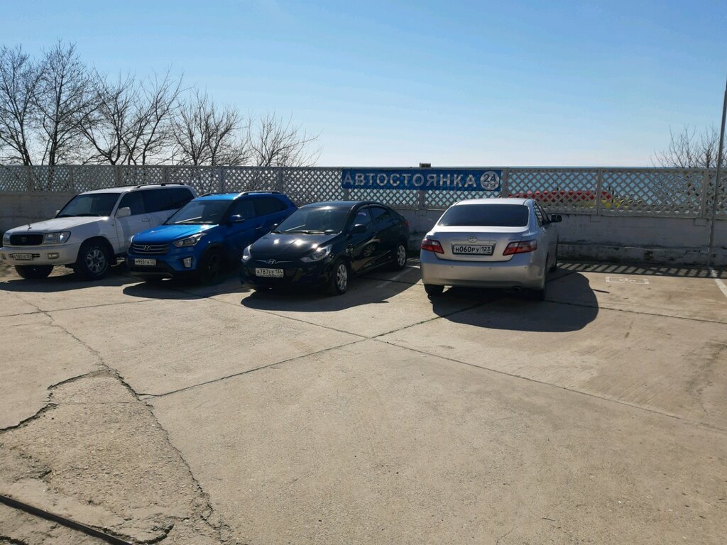 Otoparklar Parking lot, Soçi, foto