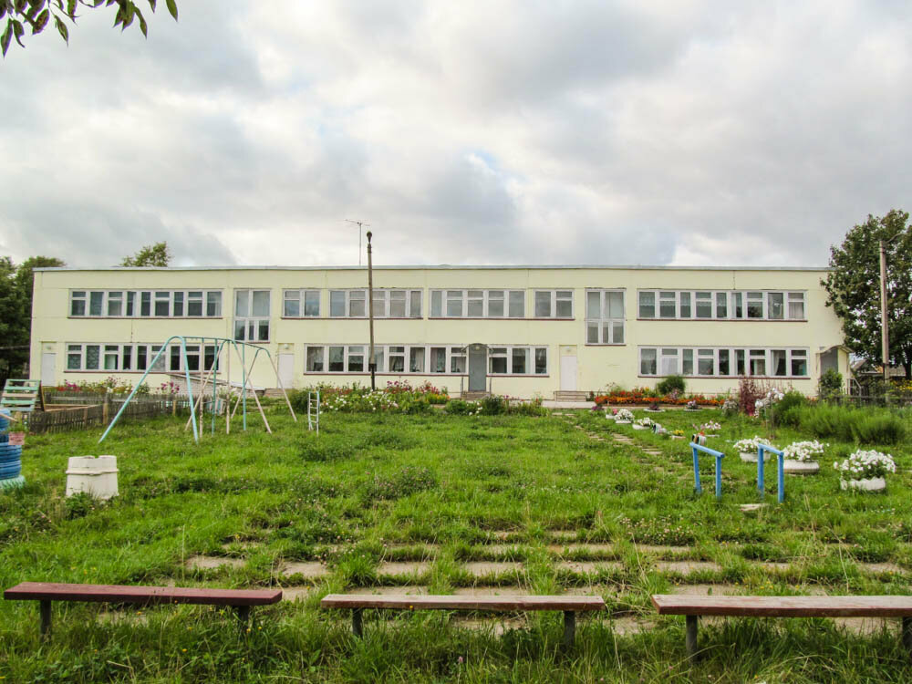 Ortaokul Srednyaya obshcheobrazovatelnaya shkola s. Sovye Mkou, Kirovskaya oblastı, foto