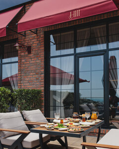 Hill Restaurant (Bakı, Badamdar district, Abbasqulu Abbaszadе Street, 144), restoran  Bakü'den