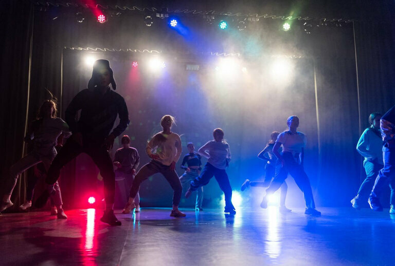Dans okulları YouDance Center, Aramil, foto