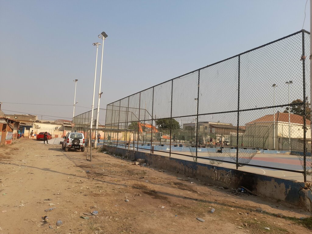 Spor okulları Quadra de Fotbol do Popula, Loanda, foto