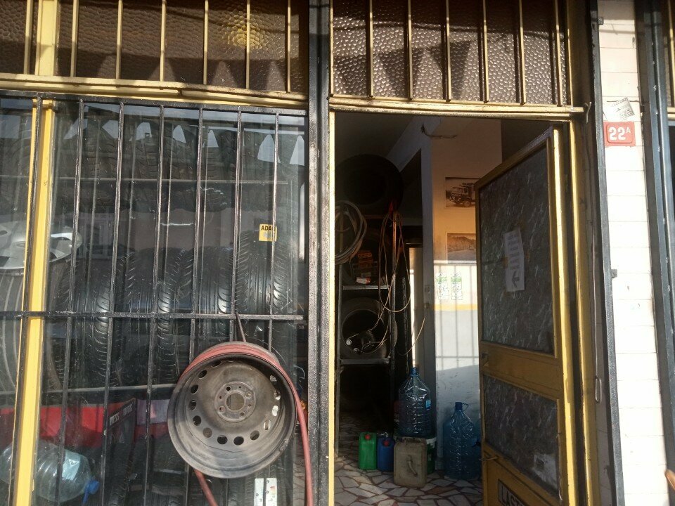 Oto lastik tamiri Yüksek Oto Lastik, İstanbul, foto