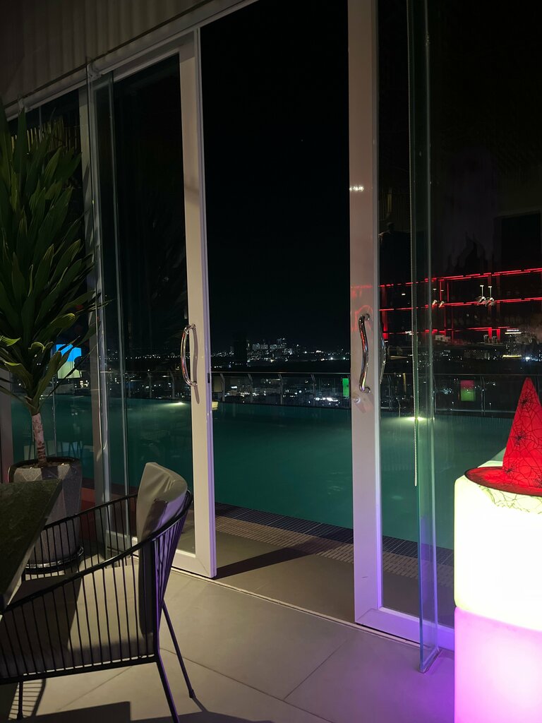 Restoran Level22, Sianukvil, foto