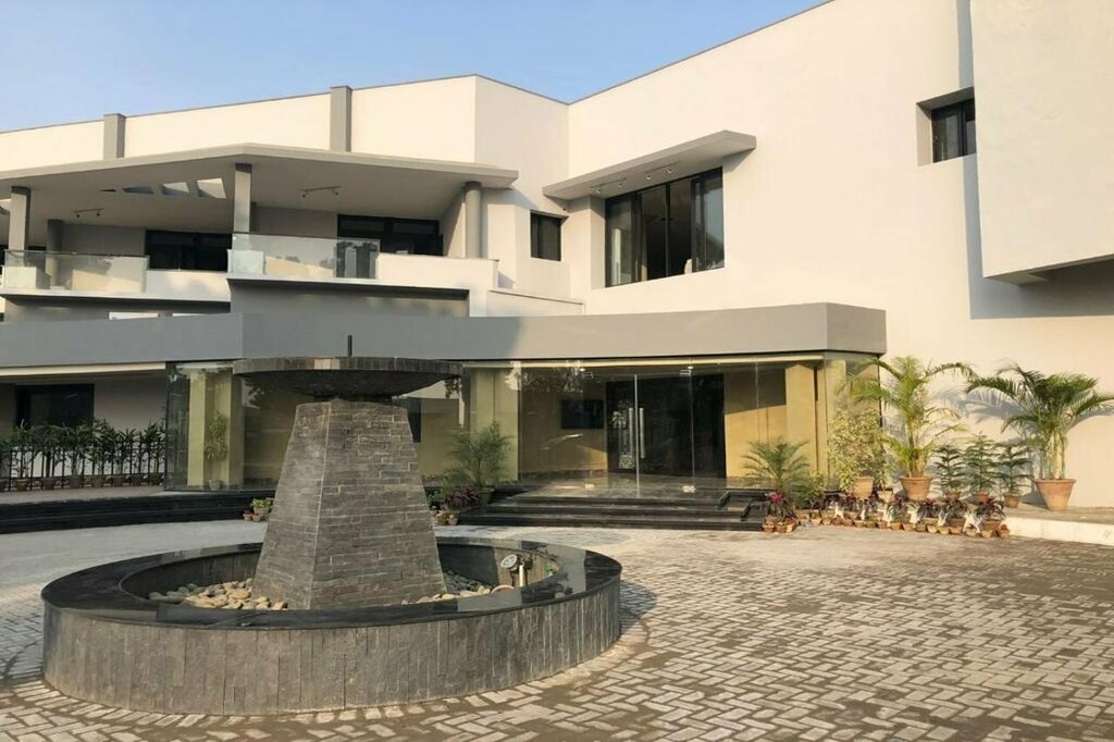 Otel Rt Grace Royal Taj Hotel Sukkur, Sukkur, foto