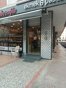 Kombozoğlu Unlu Mamüller (İstanbul, Bahçelievler, Soğanlı Mah., Edirne Cad., 19A), ekmek fırını  İstanbul'dan