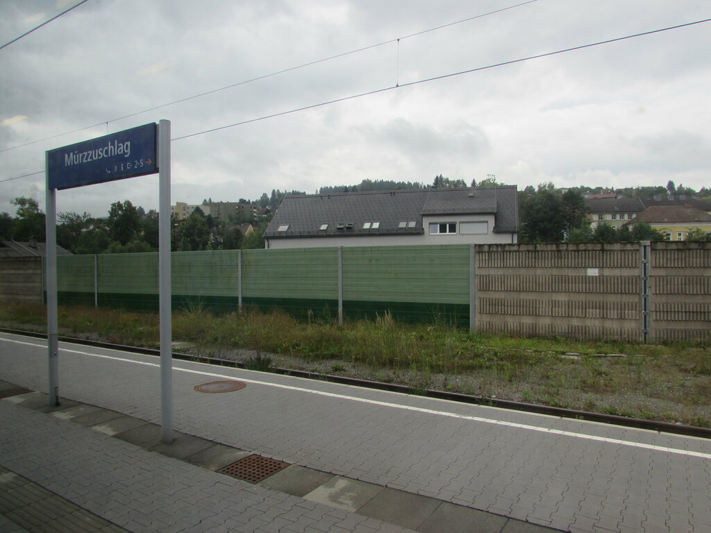 Tren istasyonu Mürzzuschlag, Steiermark, foto