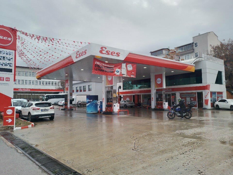 Benzin istasyonu Eses Akaryakıt İstasyonu, Ankara, foto