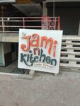 Jami n Kitchen (No:5, Gulberg 3, Block C3), kafe  Lahor'dan
