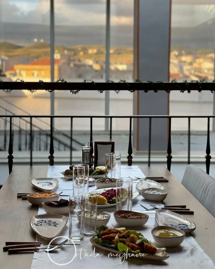 Kafe Ortada Meyhane & Söğüş, Seferihisar, foto