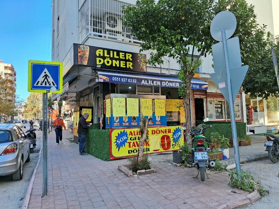 Fast food Aliler Döner, Adana, foto