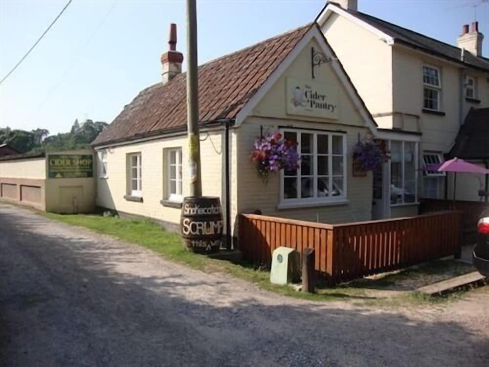 Otel Cider Cottages, İngiltere, foto