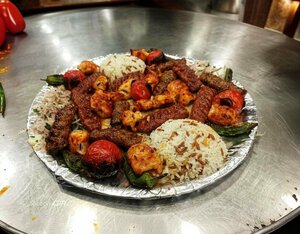 Hanzade Etli Ekmek (Aksaray, Sultanhanı, Atatürk Cad., 45), restoran  Sultanhanı'ndan