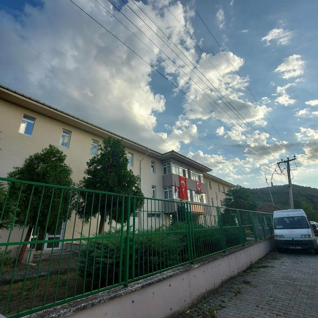 Çocuk esirgeme kurumu Gazi Vakfı Gazanfer Bilge Çocuk Evleri Sitesi, Karamürsel, foto