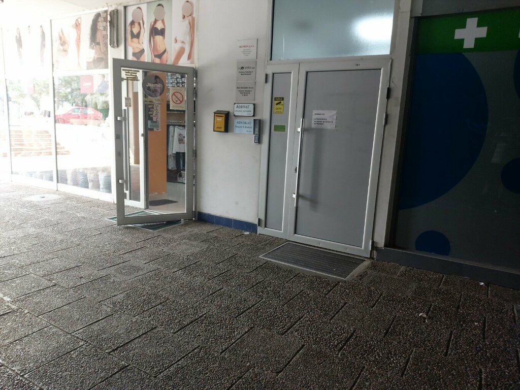 Avukatlar Dragana Radović, Belgrad, foto