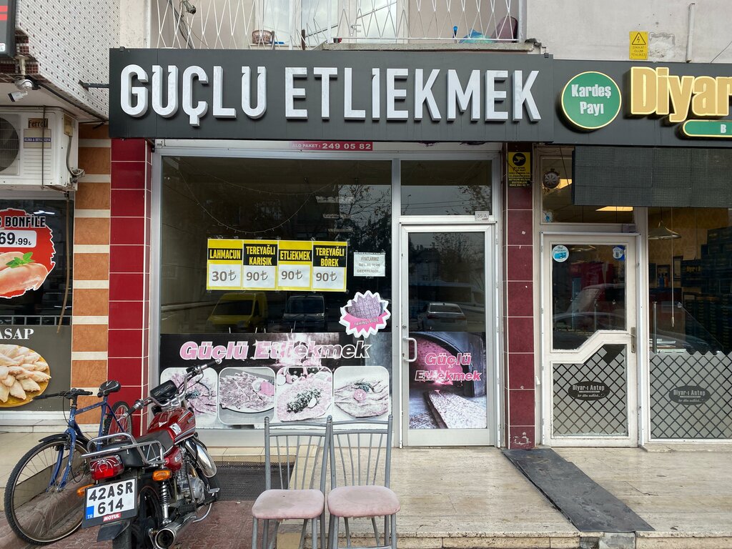 Restoran Güçlü Etliekmek, Konya, foto