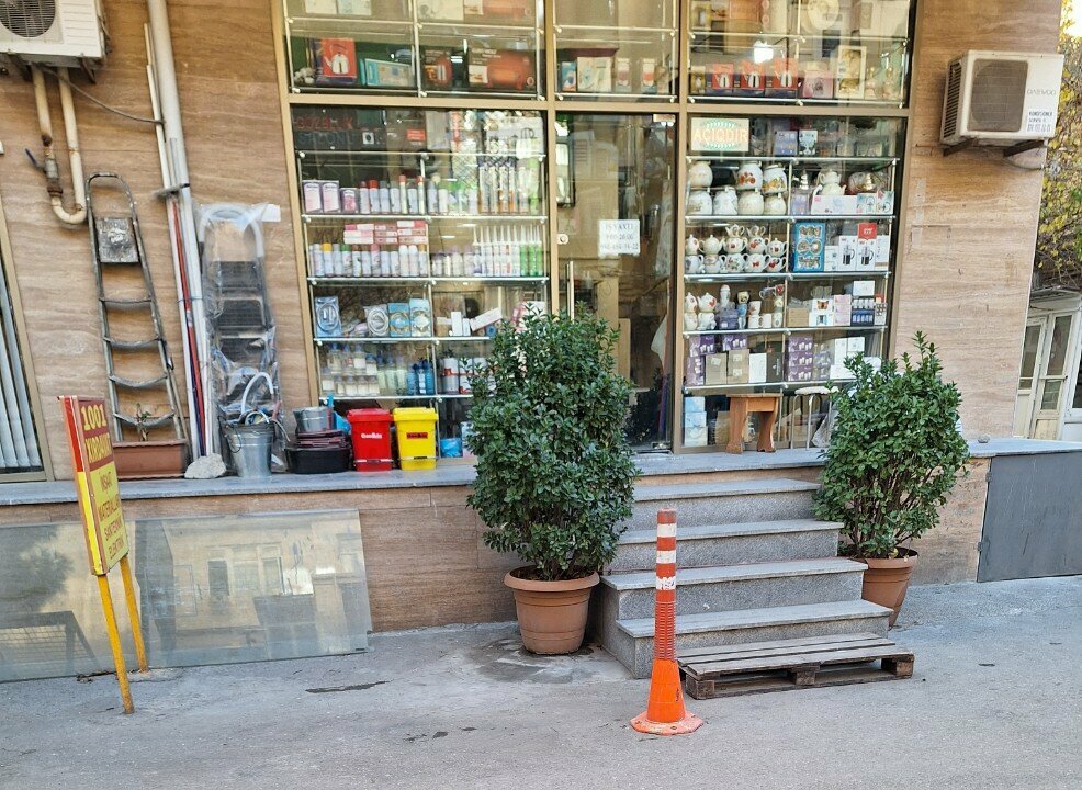 Yapı mağazası 1001 Xırdavat, Bakü, foto