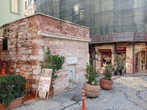 Matbah Emini Hasan Ağa (Lüleci Hendek Cad., No:76C, Beyoğlu, İstanbul), çeşme  İstanbul'dan