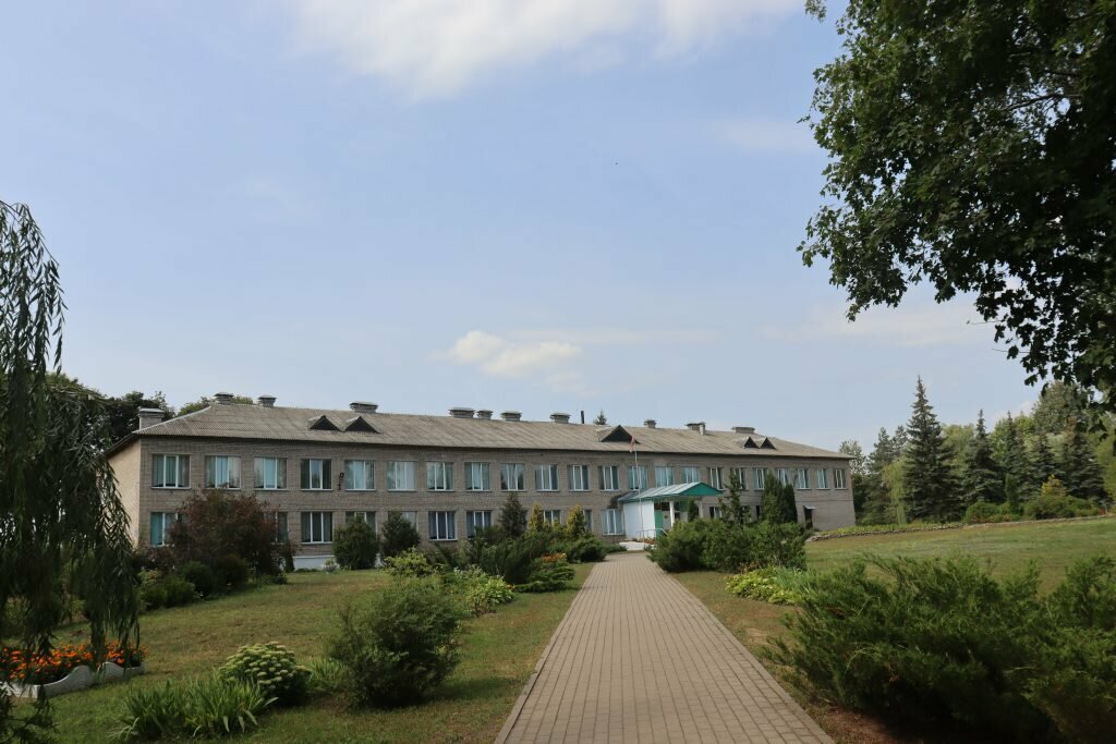 Ortaokul Srednyaya shkola-sad, Minskaya oblastı, foto