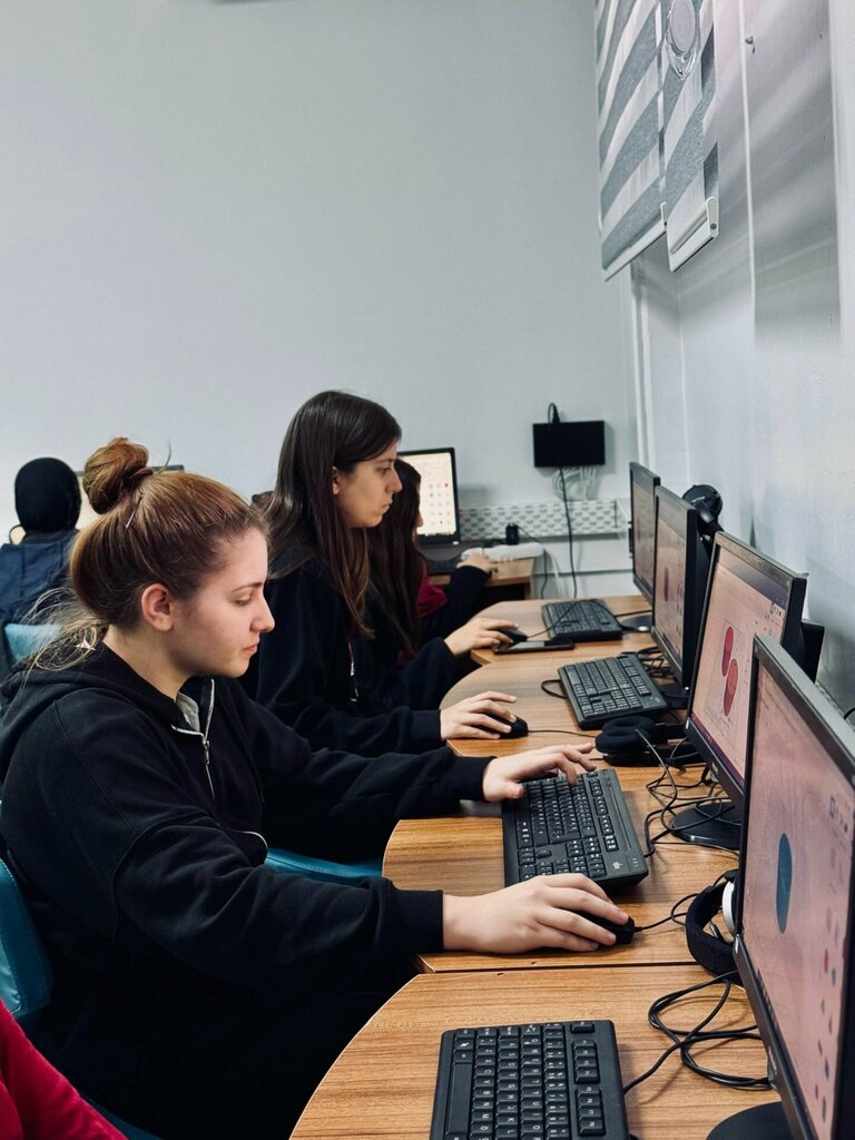 Eğitim merkezleri Yukarı Hereke Kılavuz Gençlik Merkezi, Körfez, foto