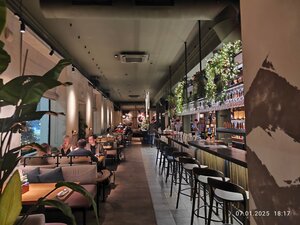 Belgium (gorodskoy okrug Voronezh, Leninskiy District, Lenina Square, 8), restoran  Voronej'den