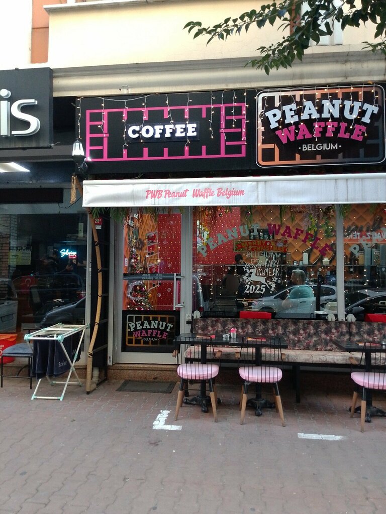 Kafe Peanut Waffle Şirinevler, İstanbul, foto