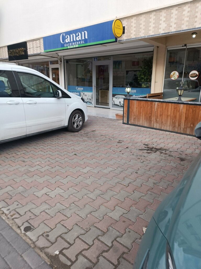 Emlak ofisi Canan Gayrimenkul, Ankara, foto