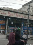 Real Taste Bakers & Sweets (Nishter Street No:104/2, Muslim Town), ekmek fırını  Rawalpindi'den