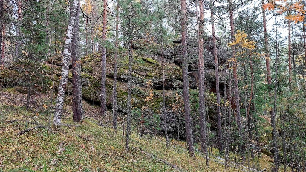 Dağ zirvesi Скала Грешник, Krasnoyarski krayı, foto