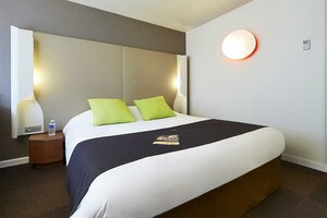 Hotel Campanile Clermont Ferrand Le Brezet (Rue Claude Guichard No:42, Clermont-Ferrand), otel  Clermont‑Ferrand'dan