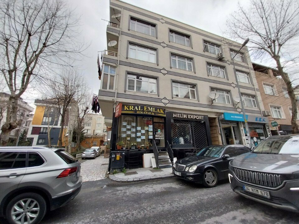 Emlak ofisi Kral Emlak, İstanbul, foto