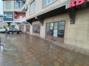 Автосервис (ulitsa Kavalerov Ordenov Slavy No:3), otomobil servisi  Makhachkala'dan
