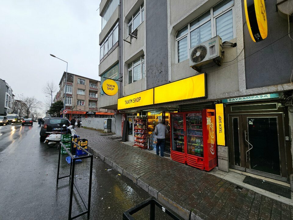 Market Komşu Bakkal, İstanbul, foto