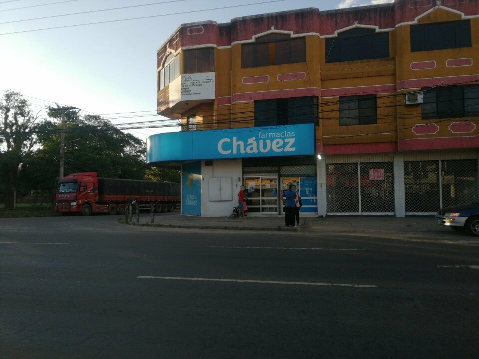 Eczaneler Farmacia Chavez, Santa‑Krus, foto