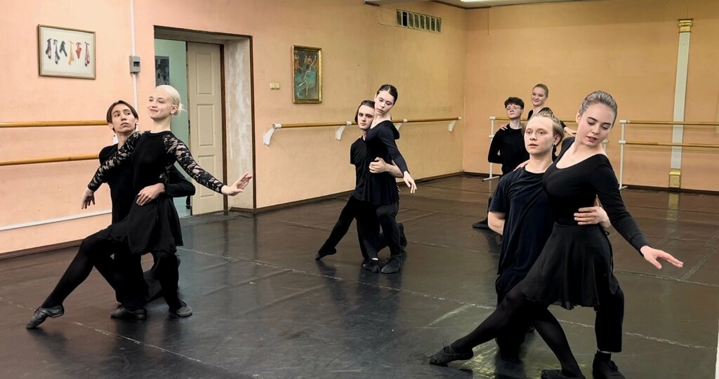 Yüksekokul College of Performing Arts and Design, Moskova, foto