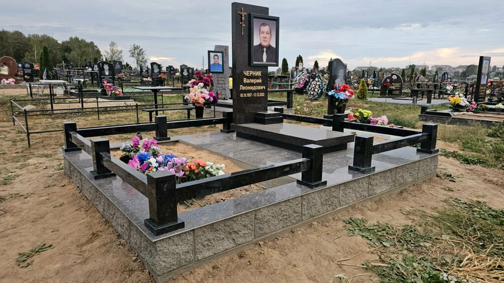 Heykel ve mezarlık taşı üreticileri Pomnik.by, Mogiliovskaya oblastı, foto