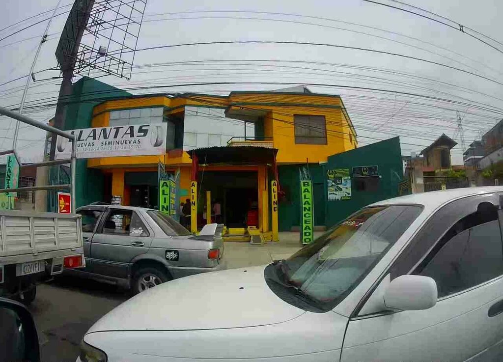 Oto döşeme Alignment, Balancing, Cochabamba, foto