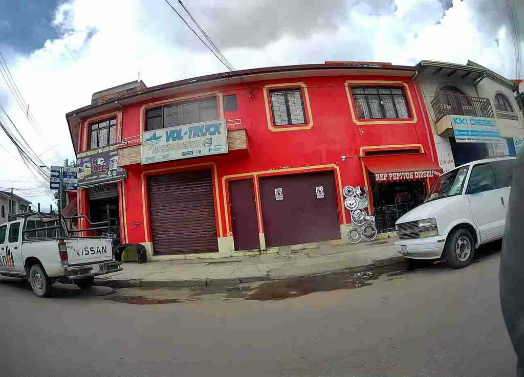 Motosiklet yedek parçaları Rep Pepitos Diesel, Cochabamba, foto