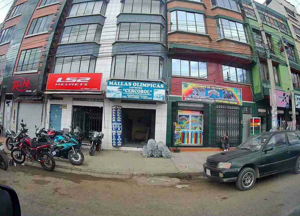 Çitler, parmaklıklar Cercobol, El Alto, foto