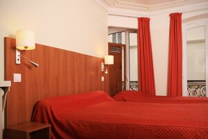 Hotel Marignan (Grand Est, Aube, Arrondissement de Troyes, Troyes, Rue Alexandre du Sommerard, 13), otel  Paris'ten