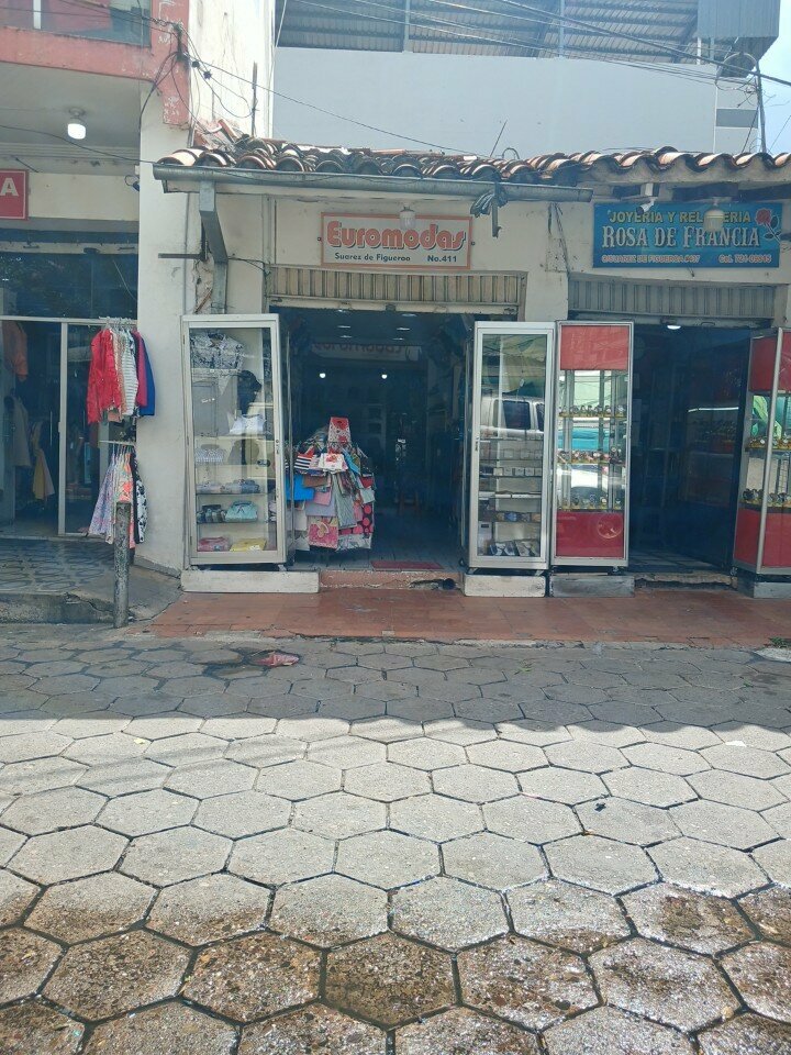 Dış giyim mağazası Euromodas, Santa‑Krus, foto