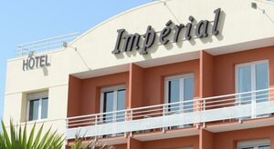Hôtel Impérial (Occitanie, Hérault, Arrondissement de Montpellier, Sète, Place Édouard Herriot), otel  Sète'ten