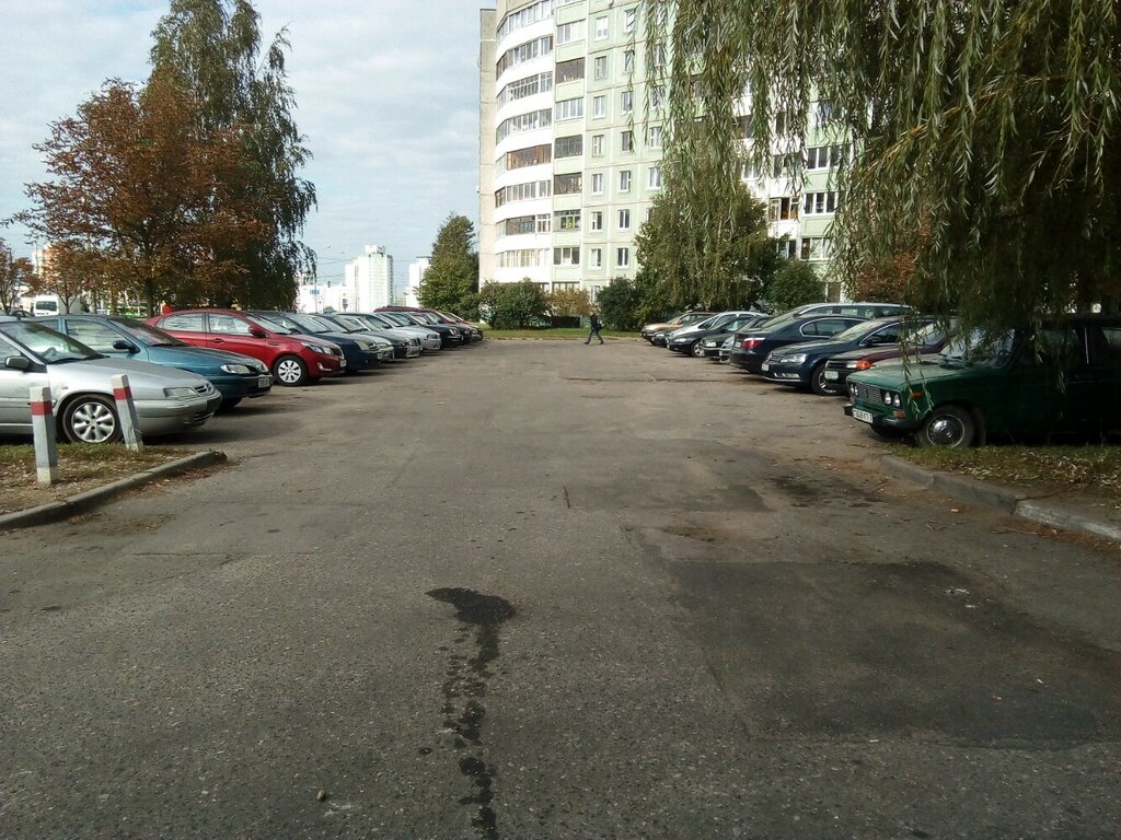 Otoparklar Parking lot, Minsk, foto